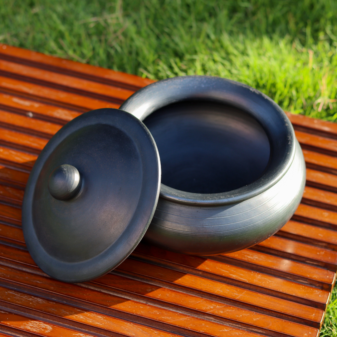 Unglazed Earthen Dahi Handi/ Handmade Curd Pot/ Clay Pot with Lid Also ...